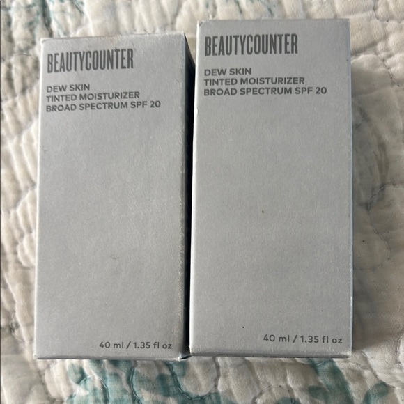 beautycounter | Makeup | New Two Beautycounter Dew Skin Tinted ...